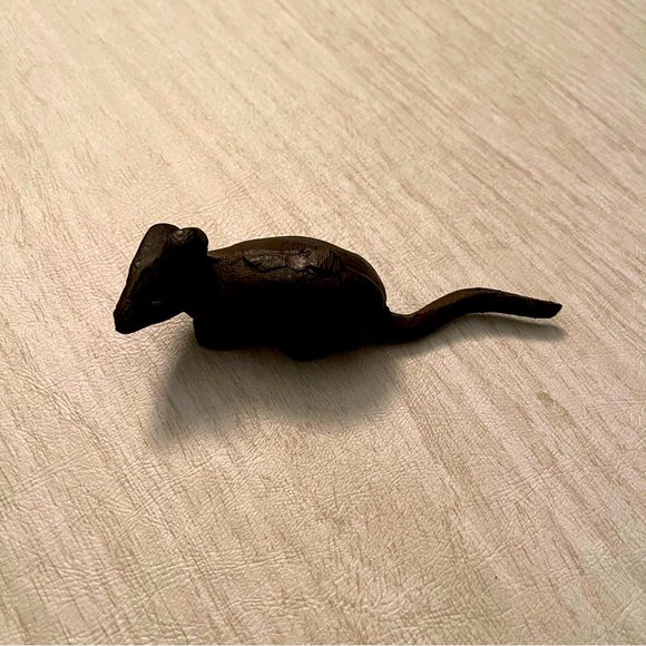 Design | Vintage Cast Iron Metal Mouse | Poshmark